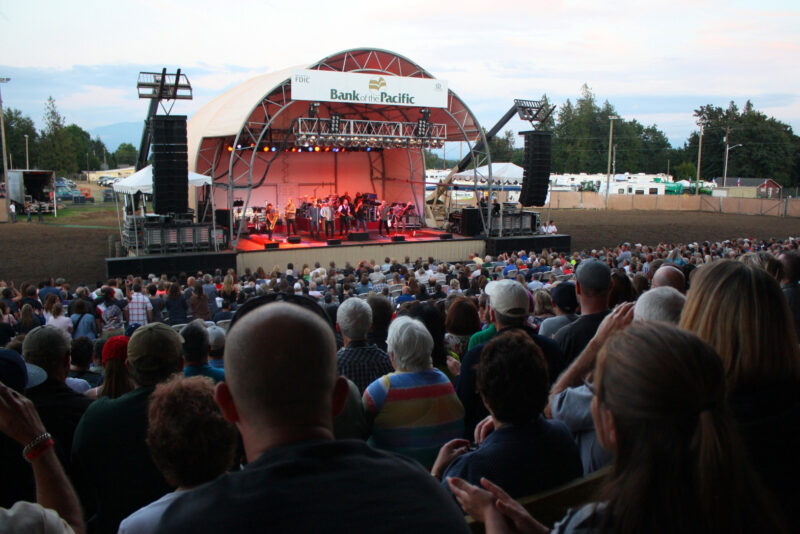 Bank of the Pacific Marks Another Year as Grandstand Entertainment ...